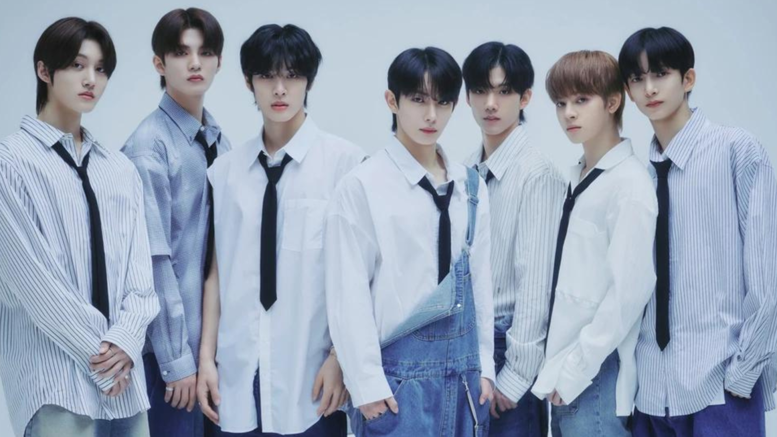 ARrC faz estreia oficial com “S&S (sour and sweet)” – HIT!Magazine