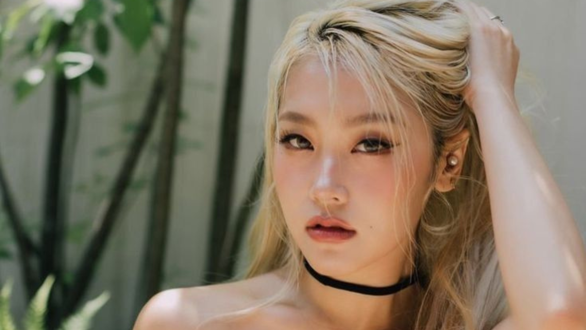 HEYOON fala de um amor tóxico em solo “PIVOT (Feat. Armani White ...