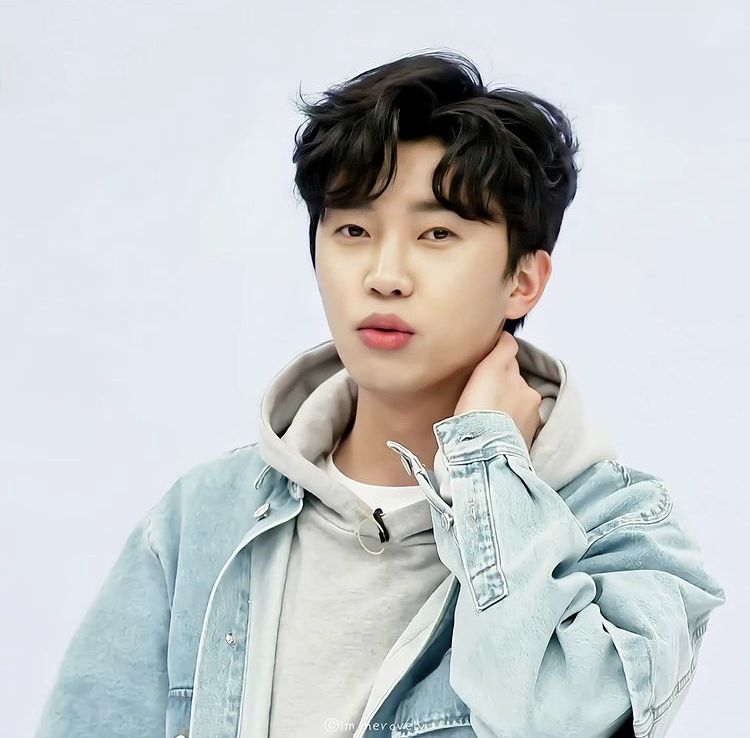 Lim Young Woong se torna o artista mais ouvido da história do MelOn ...